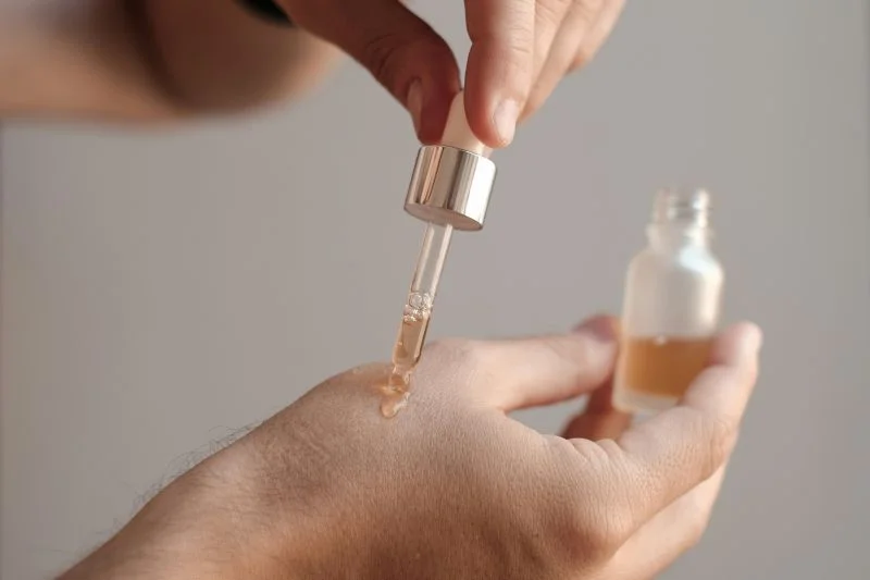 How to Layer Serums for Maximum Skincare Benefits: An Ultimate Guide - UK